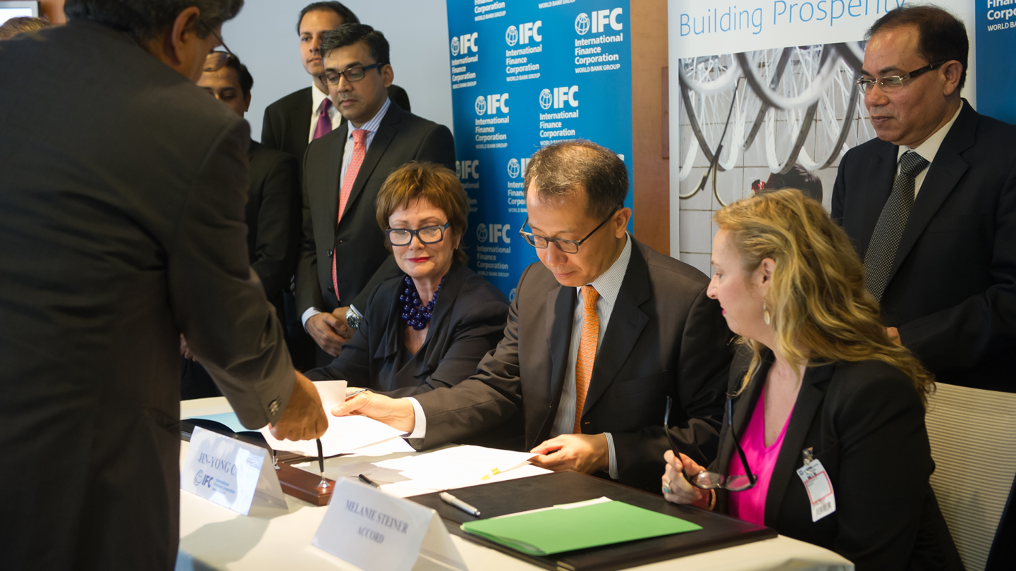 Communicating and Promoting Safety - GMMB: For What Matters